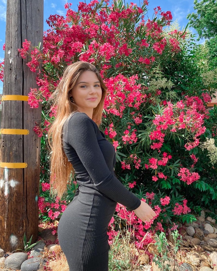 Victoria Axen picture