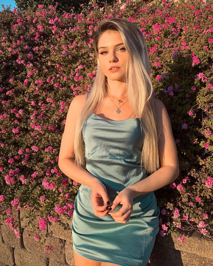 Picture of Victoria Axen