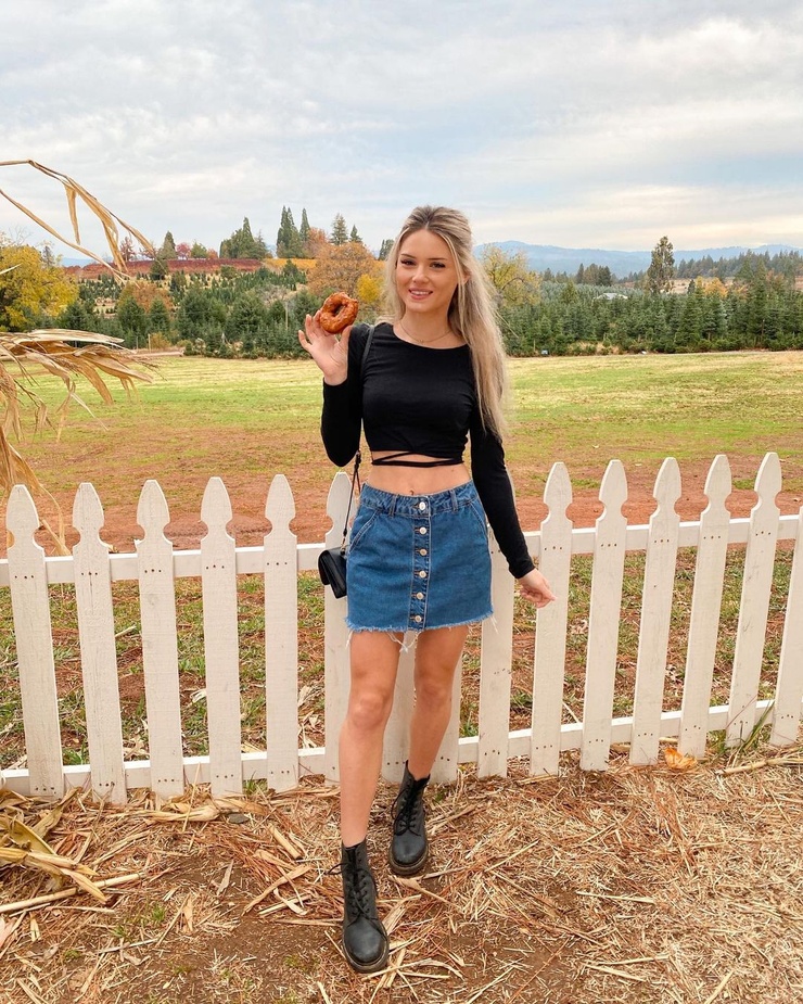 Picture of Victoria Axen