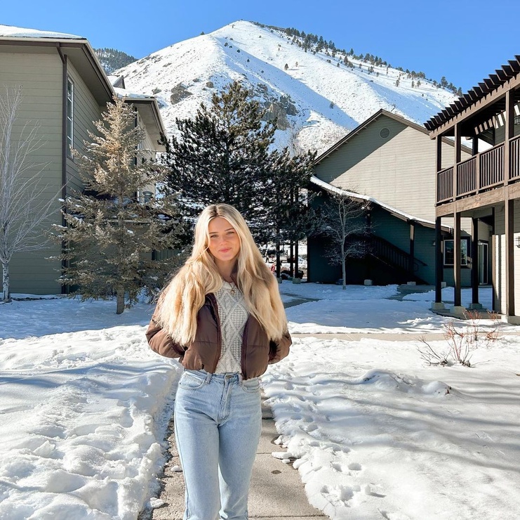 Picture of Victoria Axen