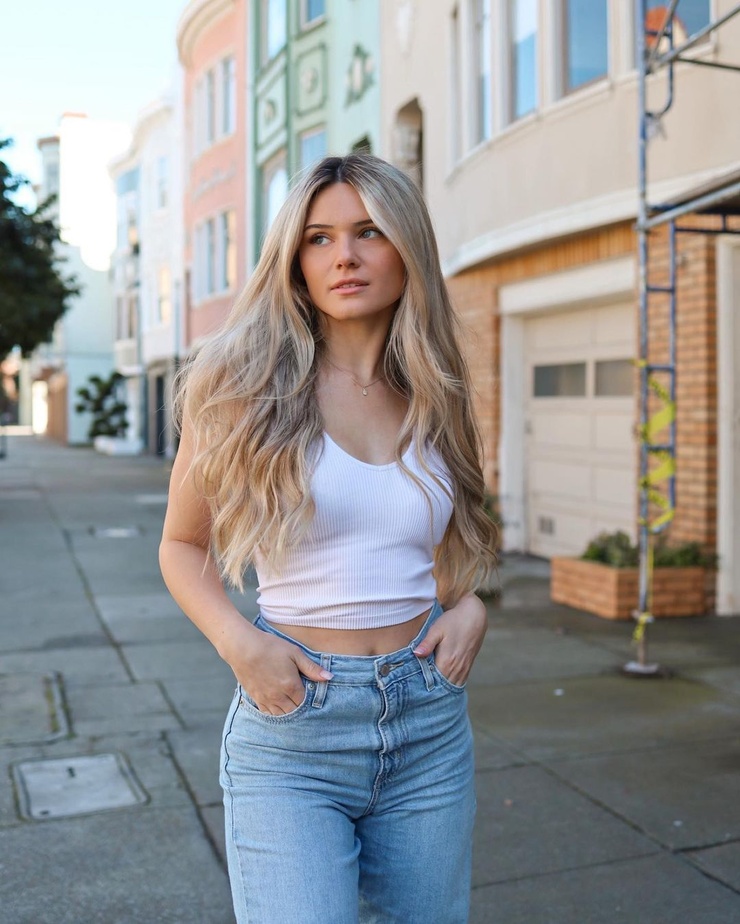 Picture of Victoria Axen