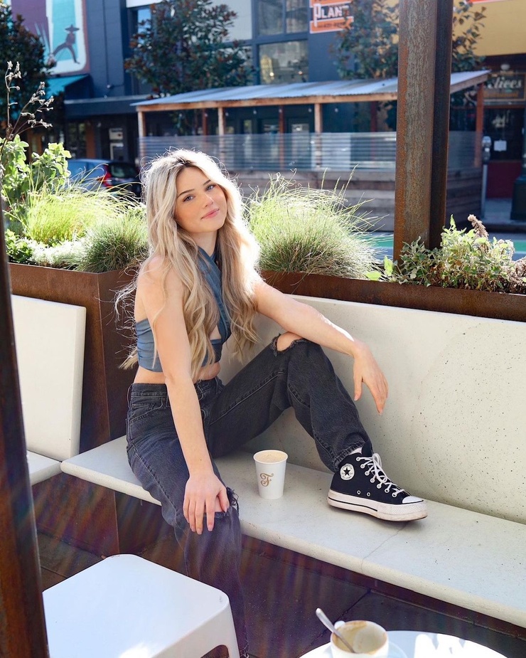 Picture of Victoria Axen