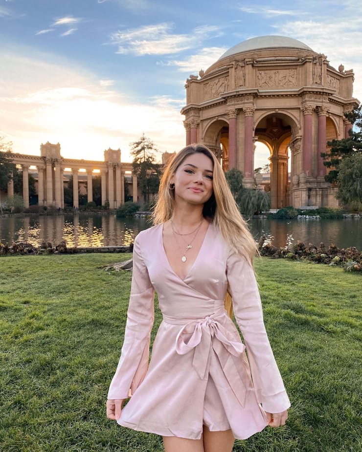 Picture of Victoria Axen