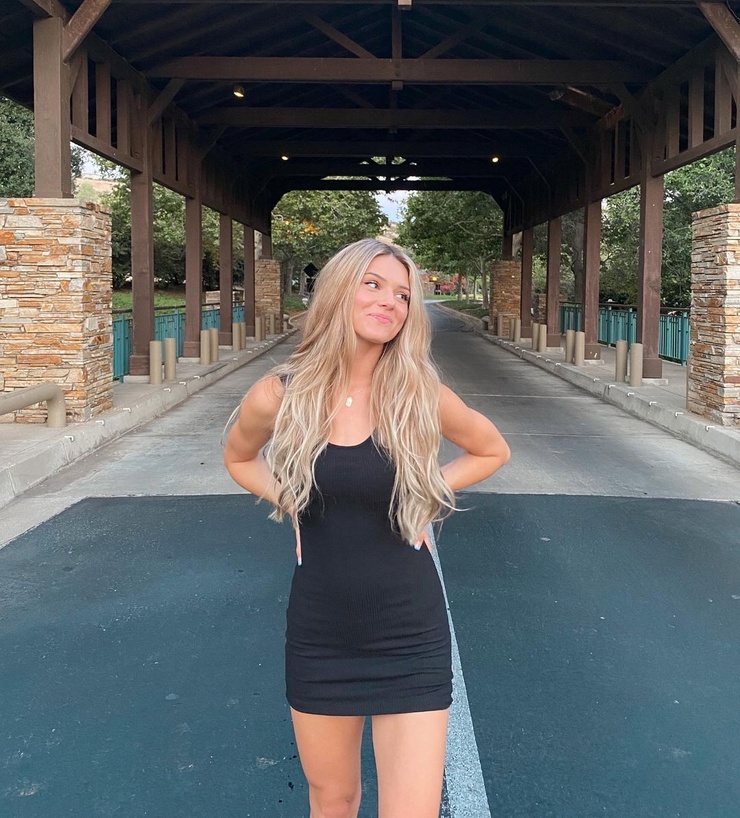 Picture of Victoria Axen