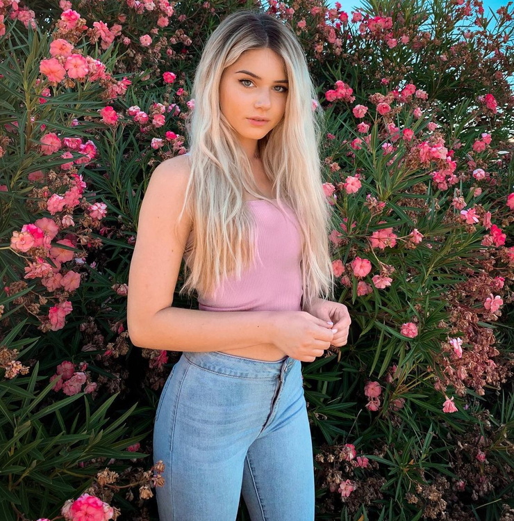 Picture of Victoria Axen