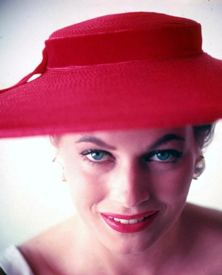 Anita Ekberg image