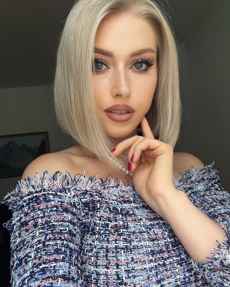 Alexandra Frenkel image