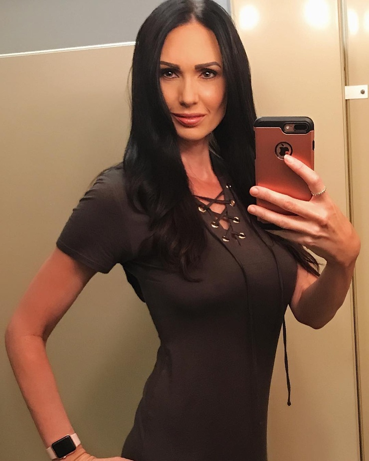 Holli Yates Picture holli-yates-picture