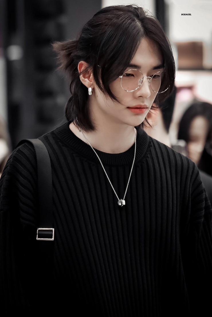 Hyun-Jin Hwang picture