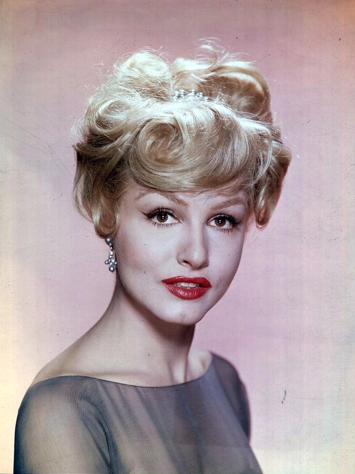 Picture of Julie Newmar