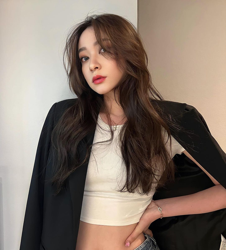 Picture of Lisa Yamada (model)