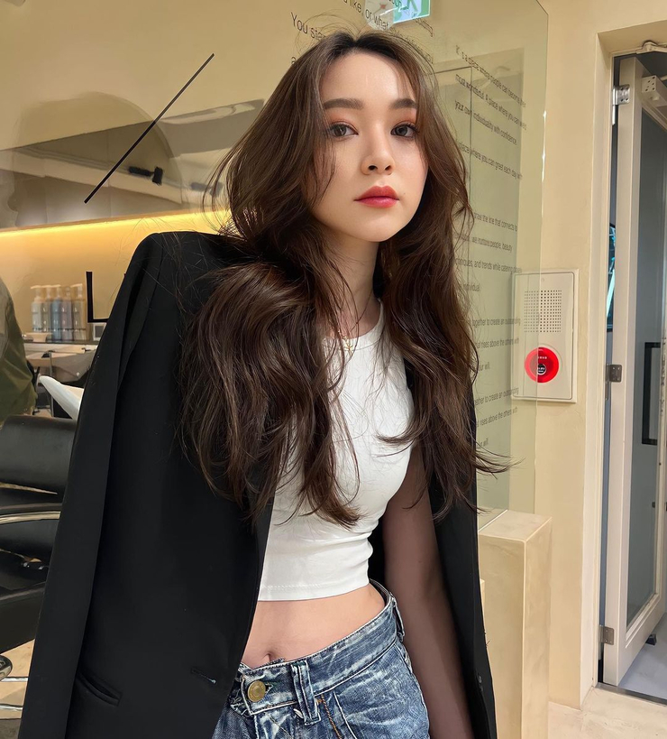 Picture of Lisa Yamada (model)