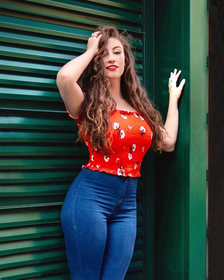 Picture of Amber Doig-Thorne