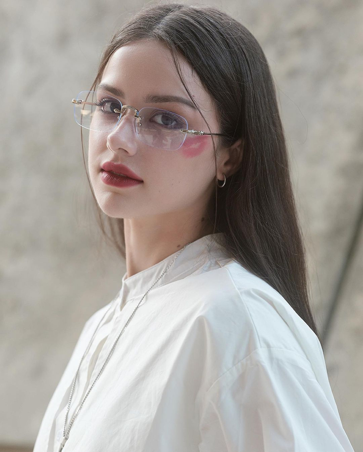 Lisa Rosh image