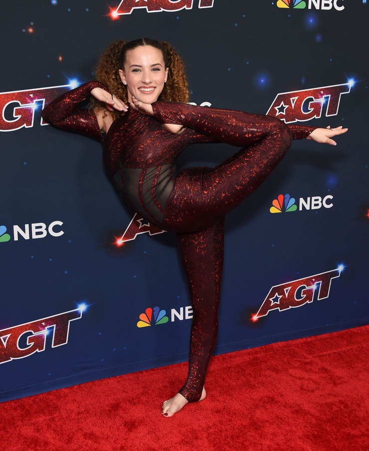 Sofie Dossi image