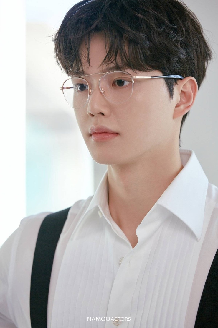 Picture of Song Kang