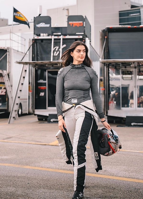 Picture of Toni Breidinger