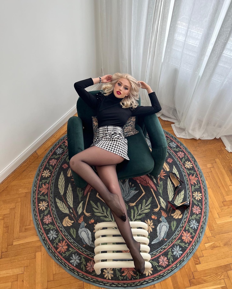 Alexandra Frenkel picture