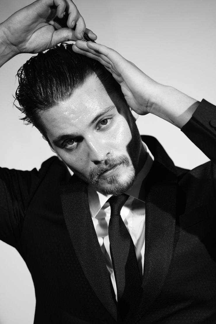 Picture of Luke Grimes