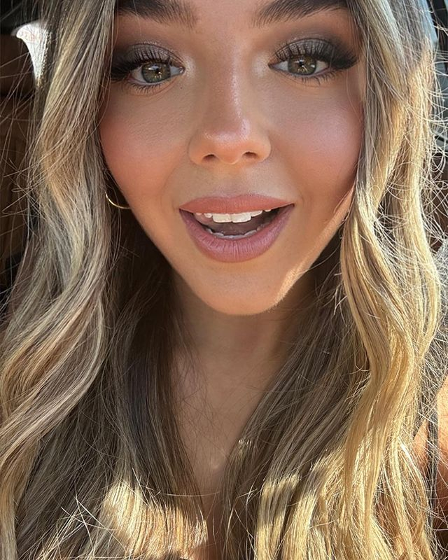 Picture of Alexa Nisenson