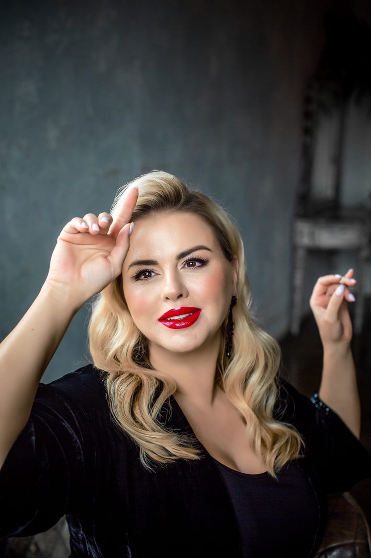 Picture of Anna Semenovich