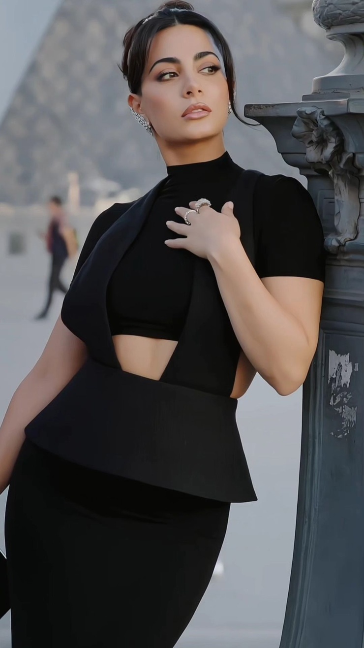 Picture of Emeraude Toubia