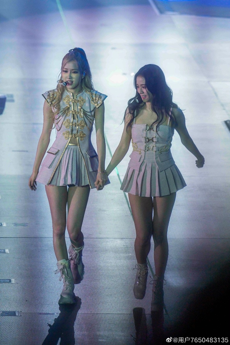 Black Pink image