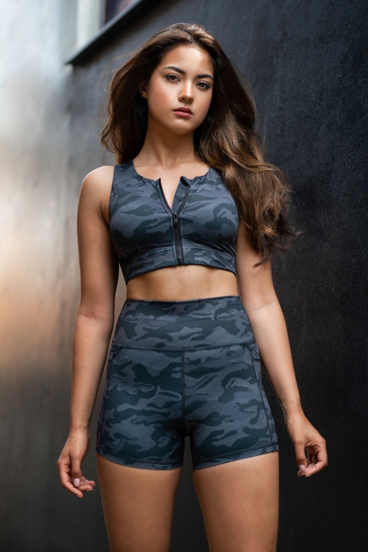 Alyssa Van Den Broeck picture