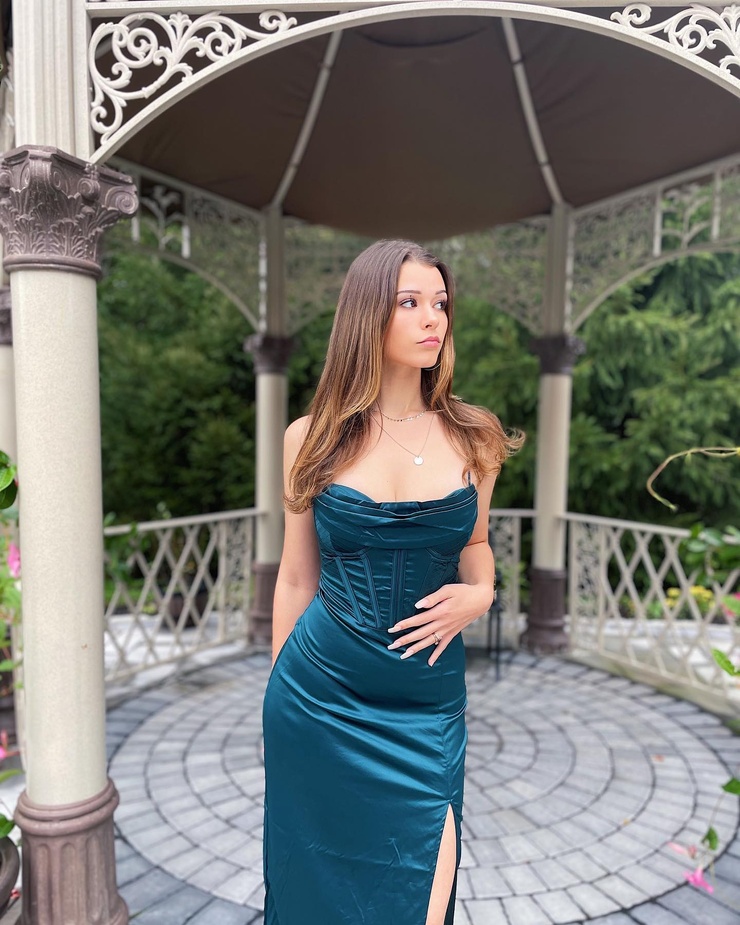 Picture of Nikki Woods