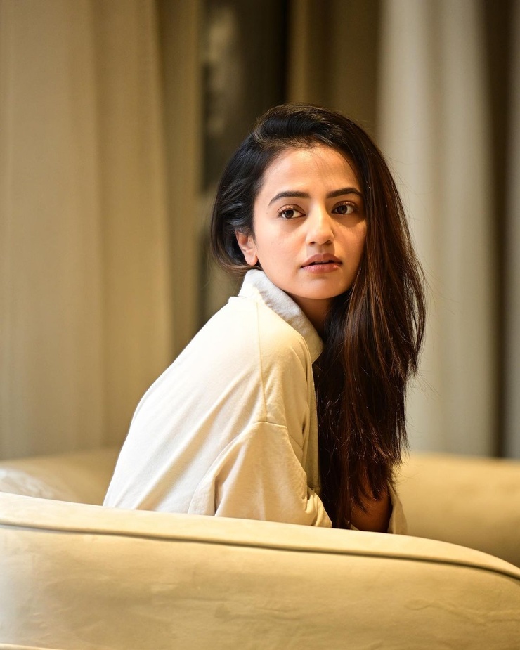 Picture of Helly Shah