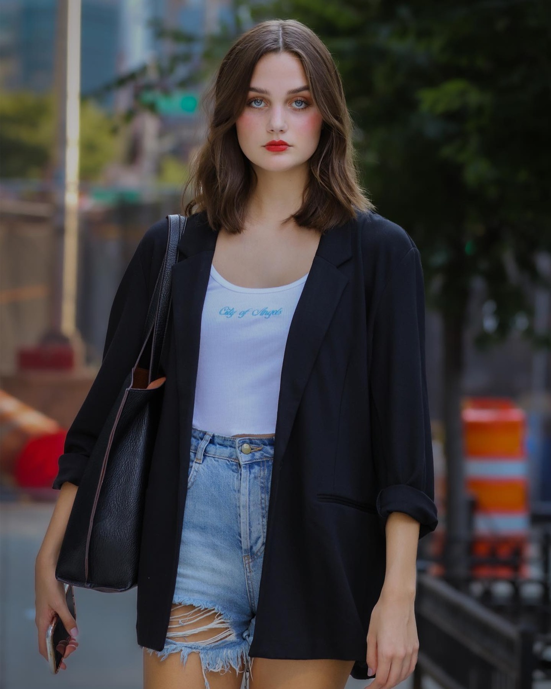 Elizabeth Oliver image