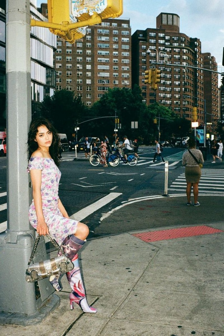 Picture of Nailea Devora