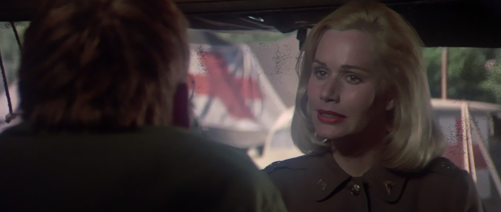 Donald Sutherland and Sally Kellerman