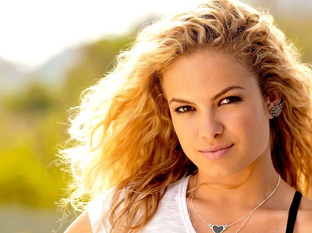 Lua Blanco image