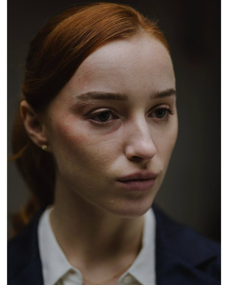 Picture of Phoebe Dynevor