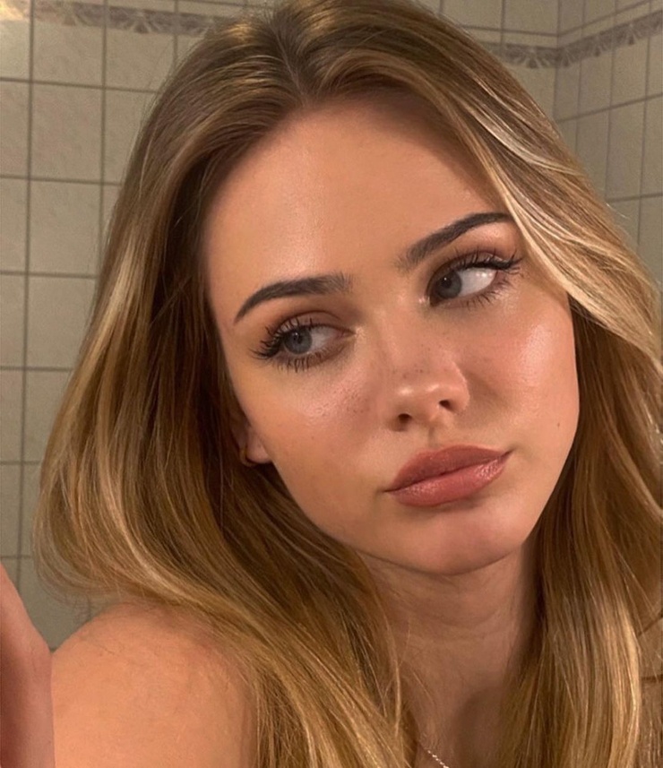 Picture of Sara Crumbleleg