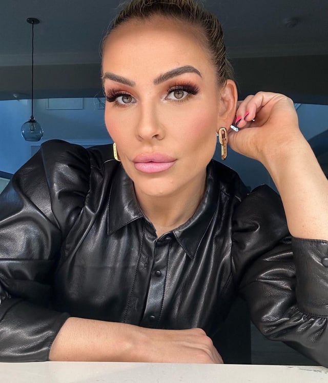 Natalie Neidhart image