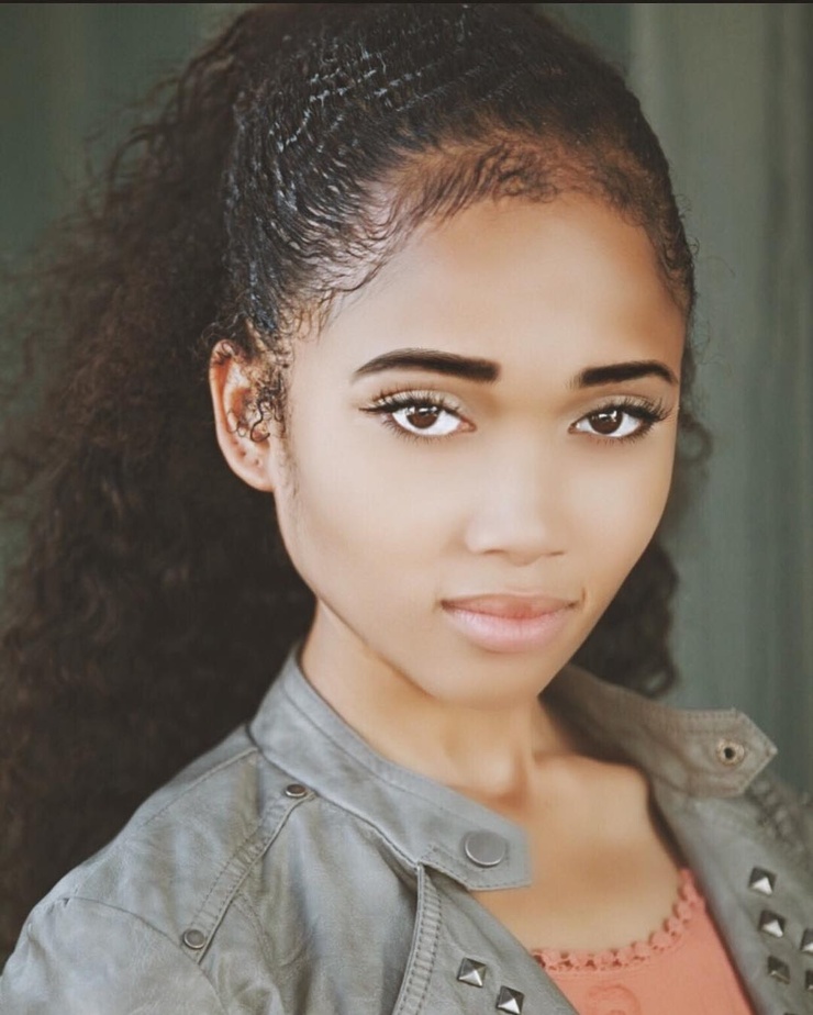 Hanani Taylor picture