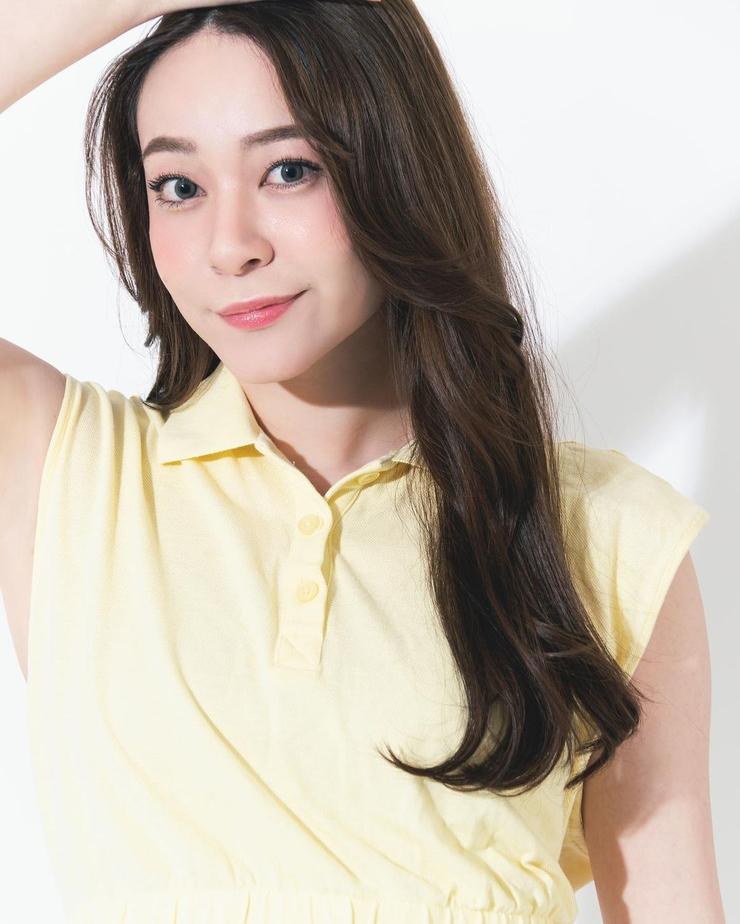 Picture of Lisa Yamada (model)