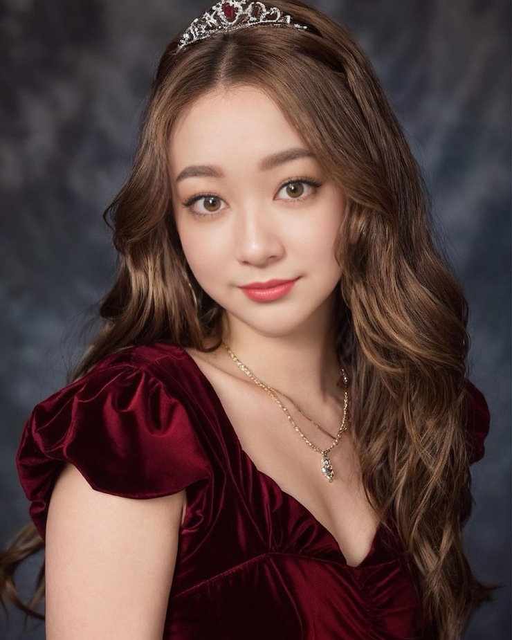 Picture of Lisa Yamada (model)