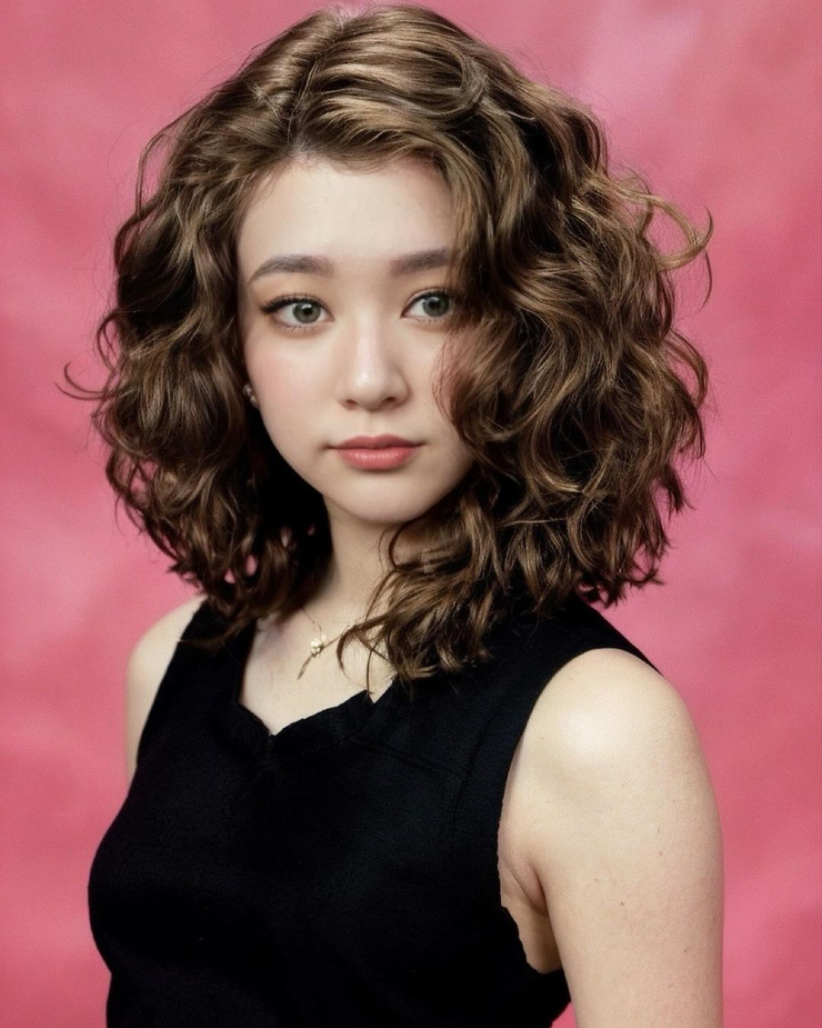 Picture of Lisa Yamada (model)