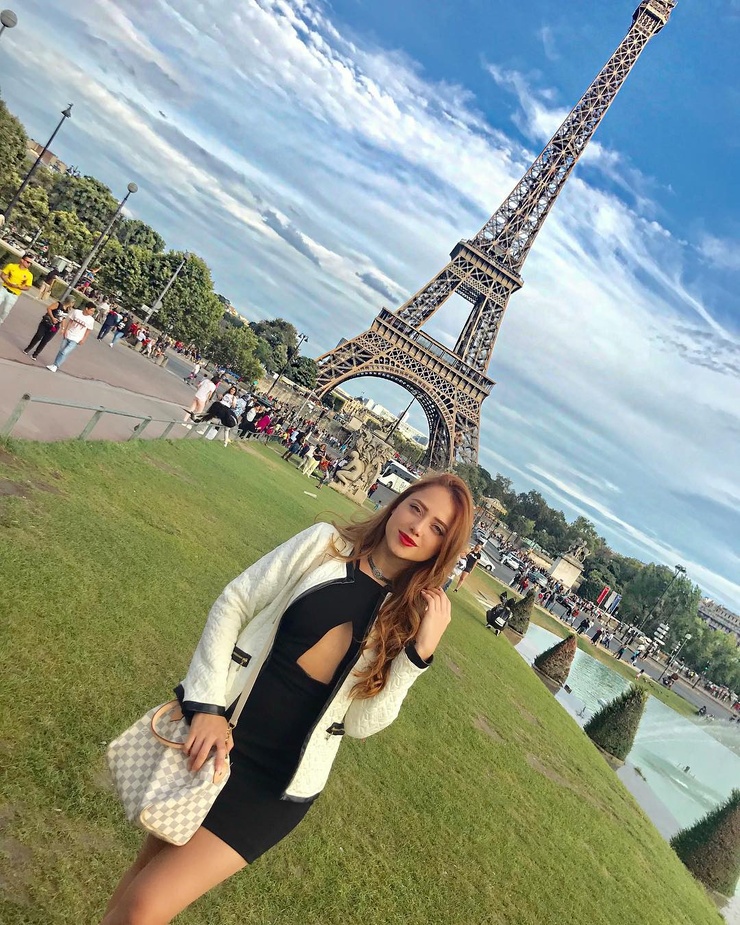 Jennefer karoline image