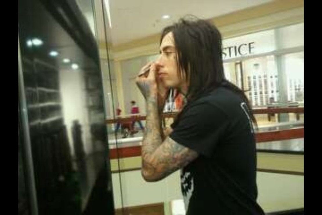Ronnie Radke picture