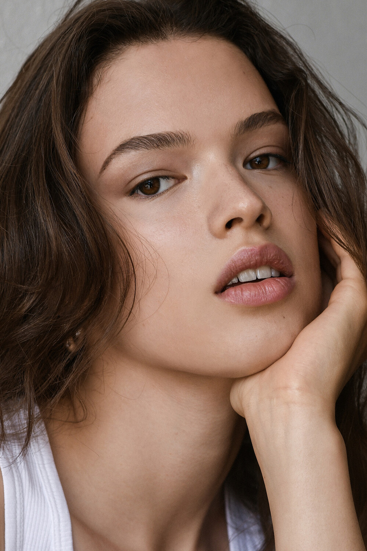 Picture of Paula Luna model