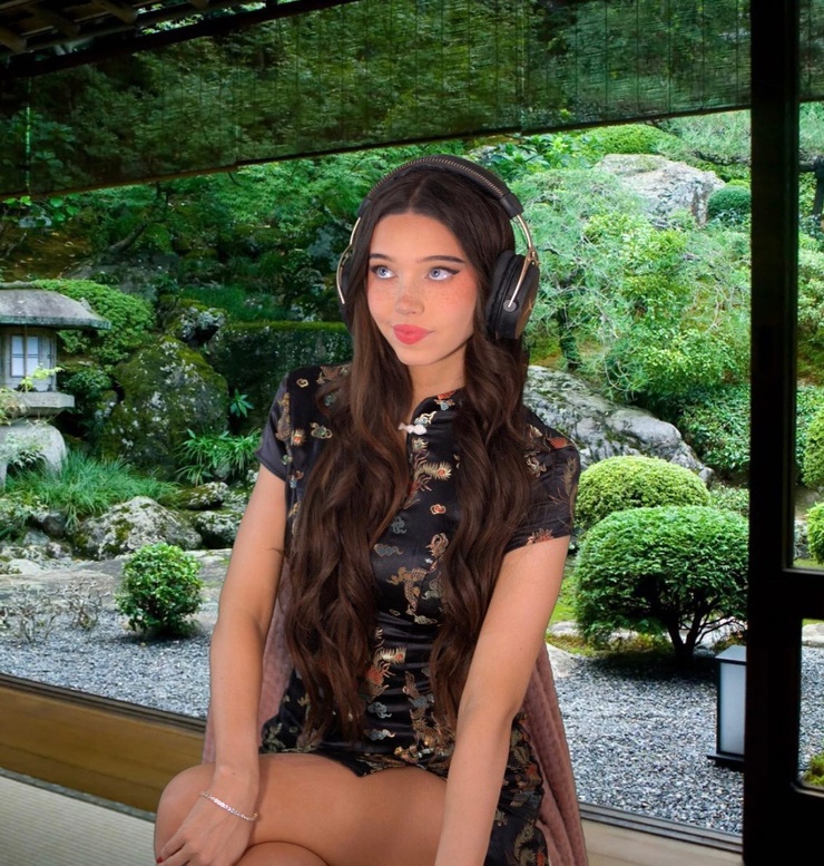 Lydiaviolet picture