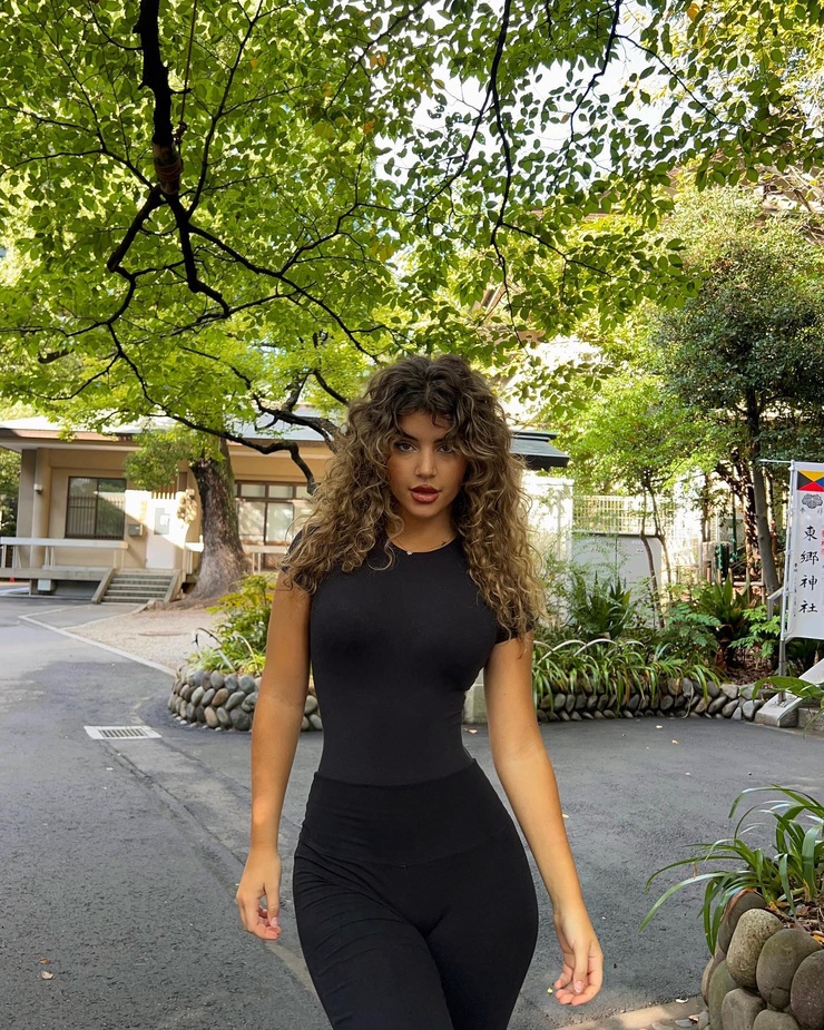 Zoe Gara Image