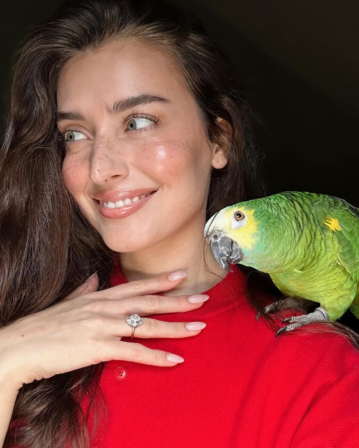 Image of Jessica Clements