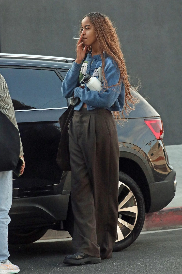 Malia Obama picture