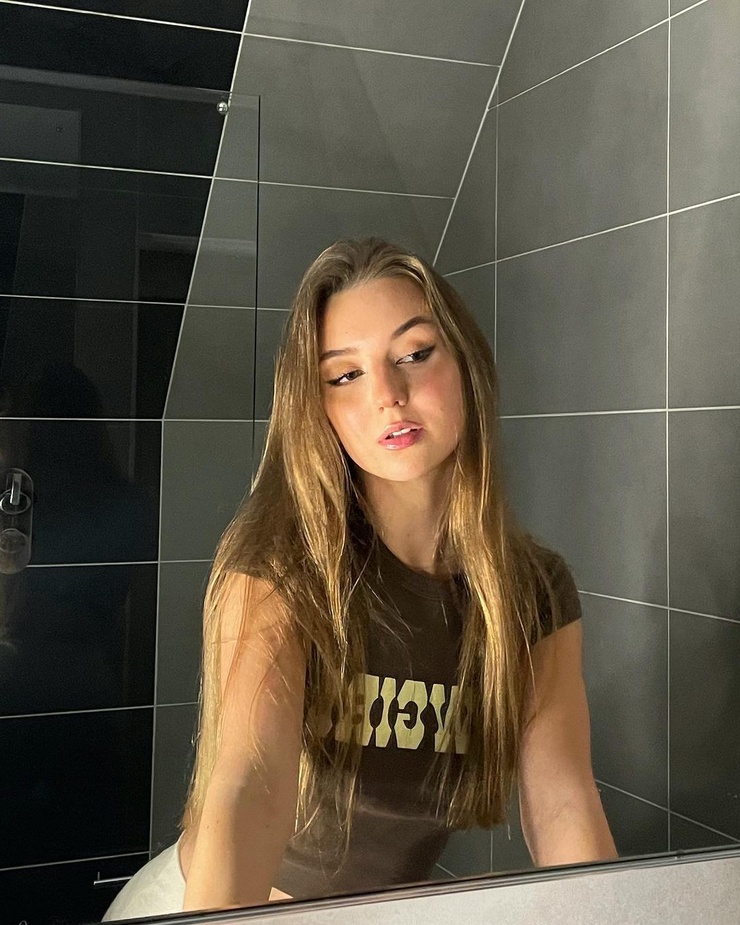 Picture of Julia Belza