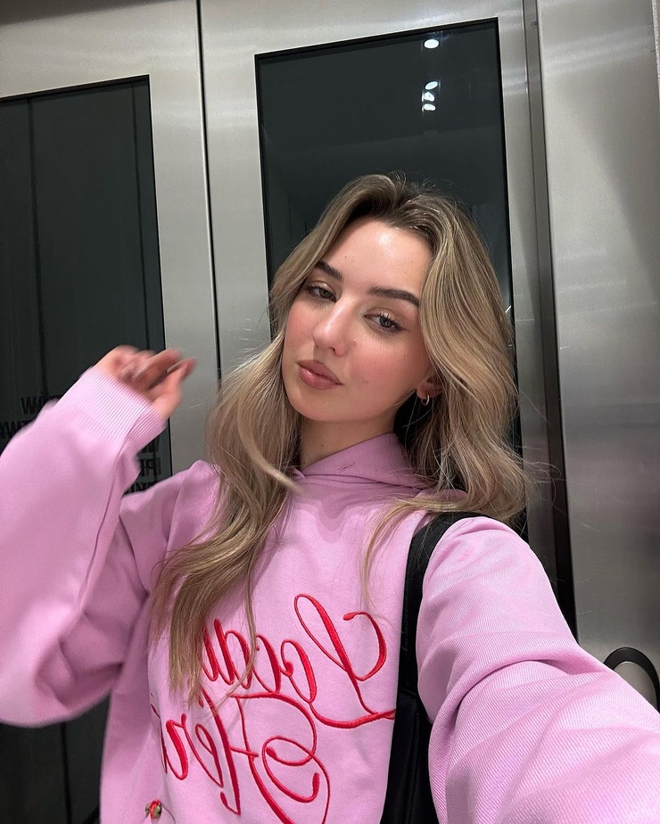 Picture of Julia Belza